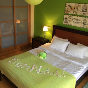 Wi-Fi de cortesia, roupa de cama