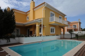 Piscina externa, piscina aquecida