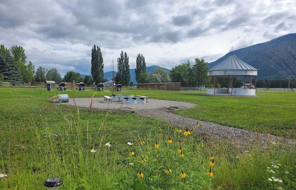 Glacier Acres Guest Ranch - Columbia Falls, MT