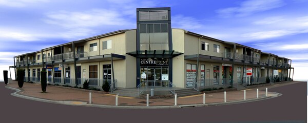 Centrepoint Apartments - Griffith