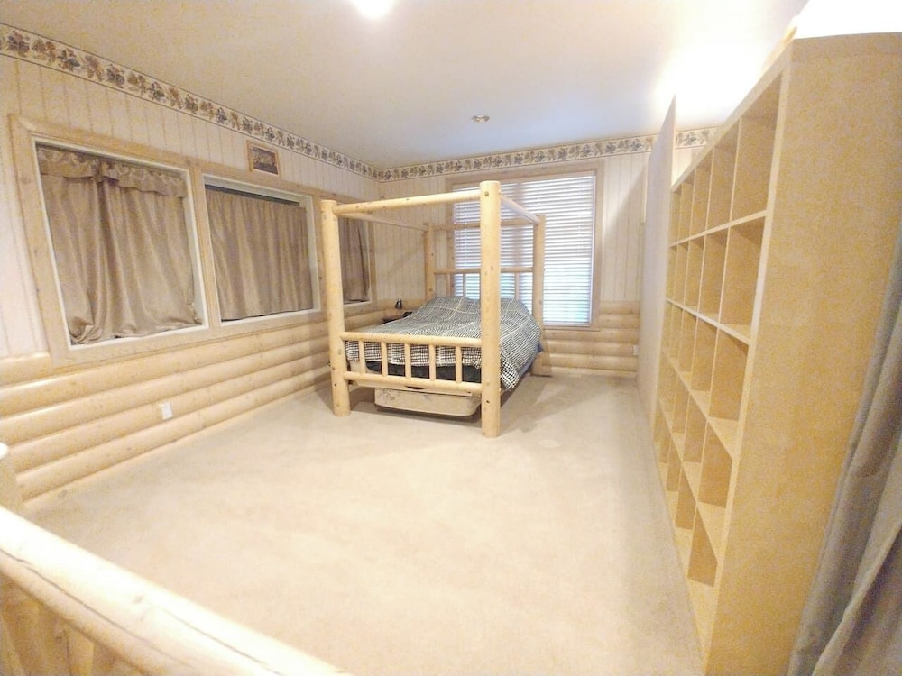 Pool Jacuzzi Sauna Sprt Courts 9500sq 3levels+more - Golden Pond, Orem
