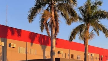 Fachada da propriedade