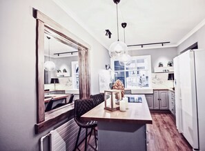 Suíte luxo (A) | Opções para refeição no quarto