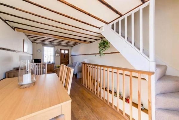 The Writer's Cottage - Deal