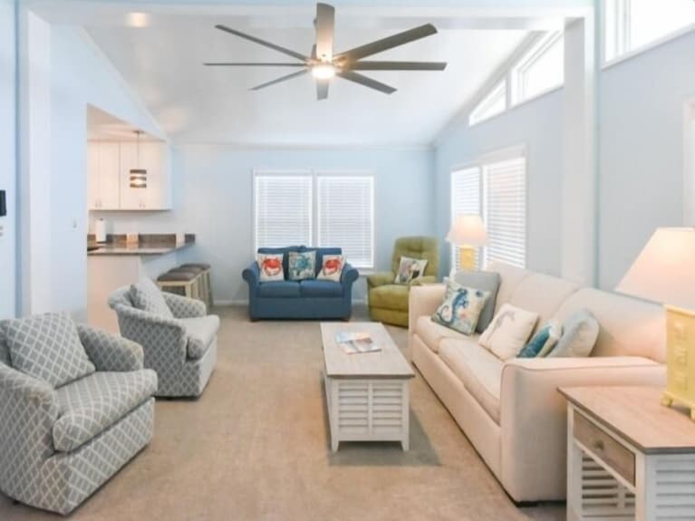 Highly Sought After Montego Bay Community, 2 Large Outdoor Community Pools, Tennis, Off 130th St.! - Maryland