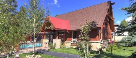 Apartamento (2 Bedrooms) | Fachada