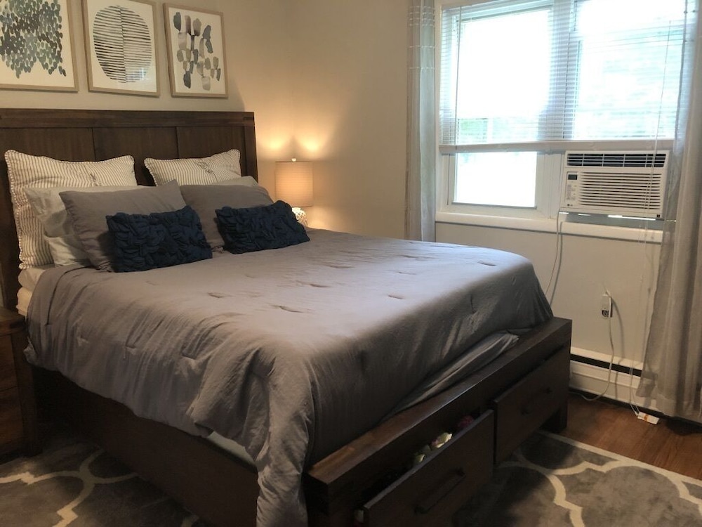 Modern Coddington Ranch House - Ithaca, NY