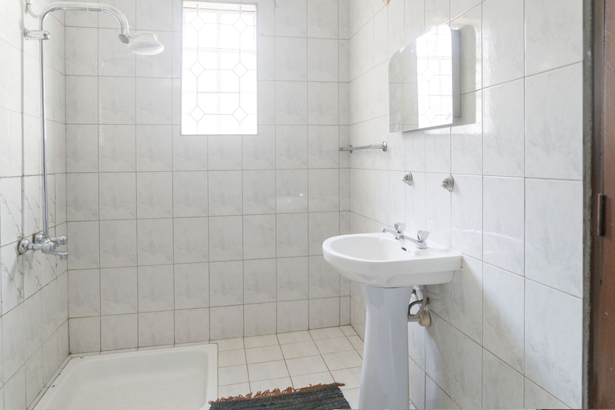 ザビッグスリープバイアカシアモール - カンパラ