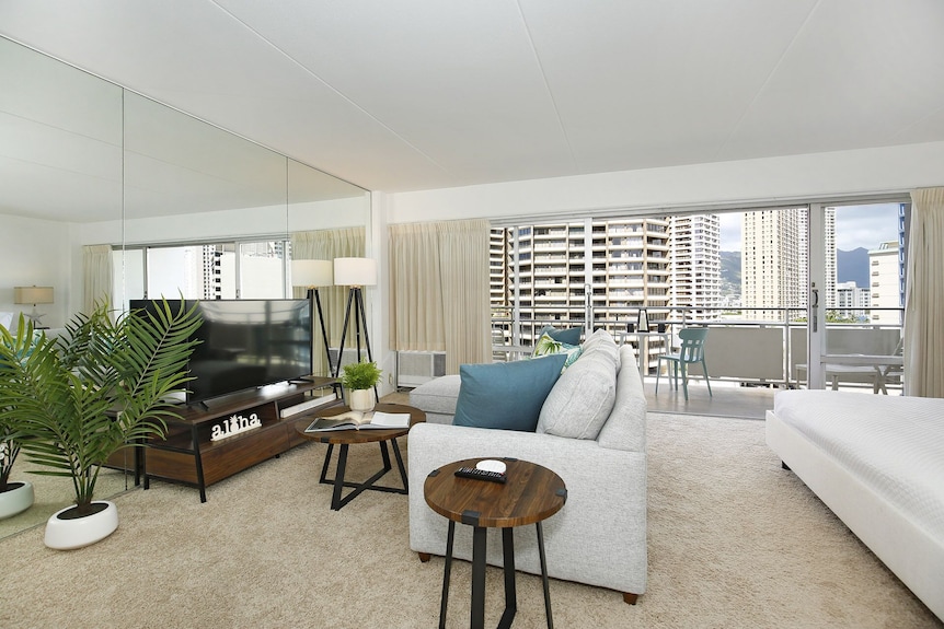 Cozy Studio At The Ilikai! Free Parking, Kitchen, Wi-fi, Ac, Close To Beach! - O‘ahu, HI