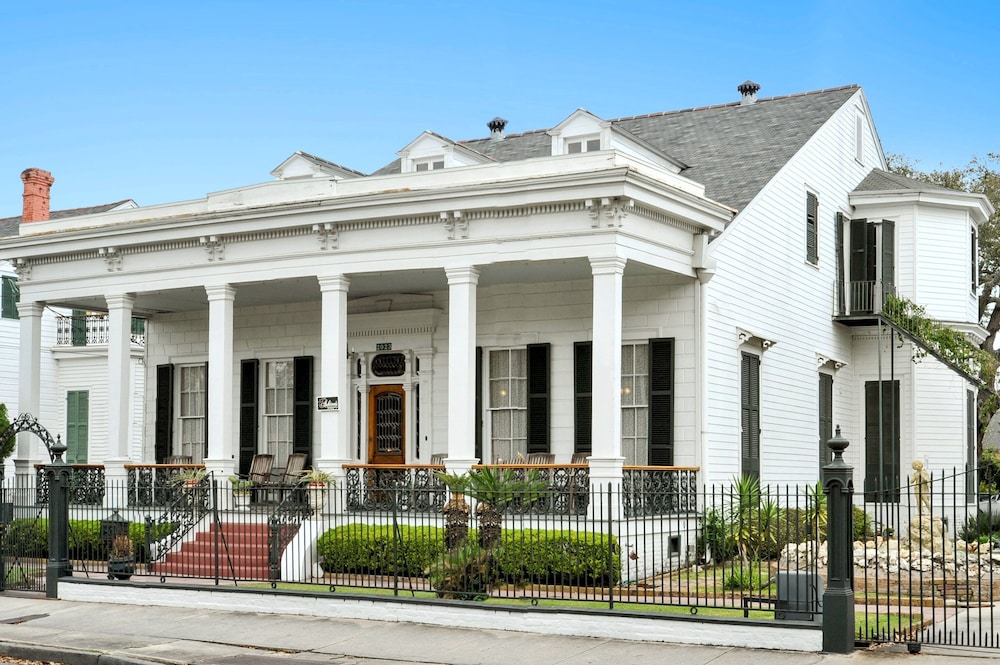 Ashton's Bed And Breakfast - New Orleans, LA