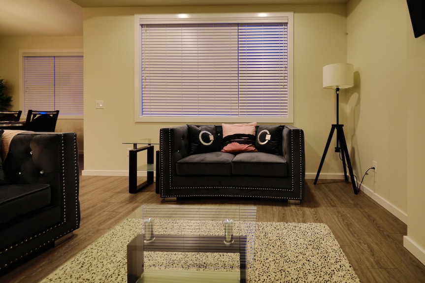 Spacious New Executive Luxury Home At The Orchards - Alberta