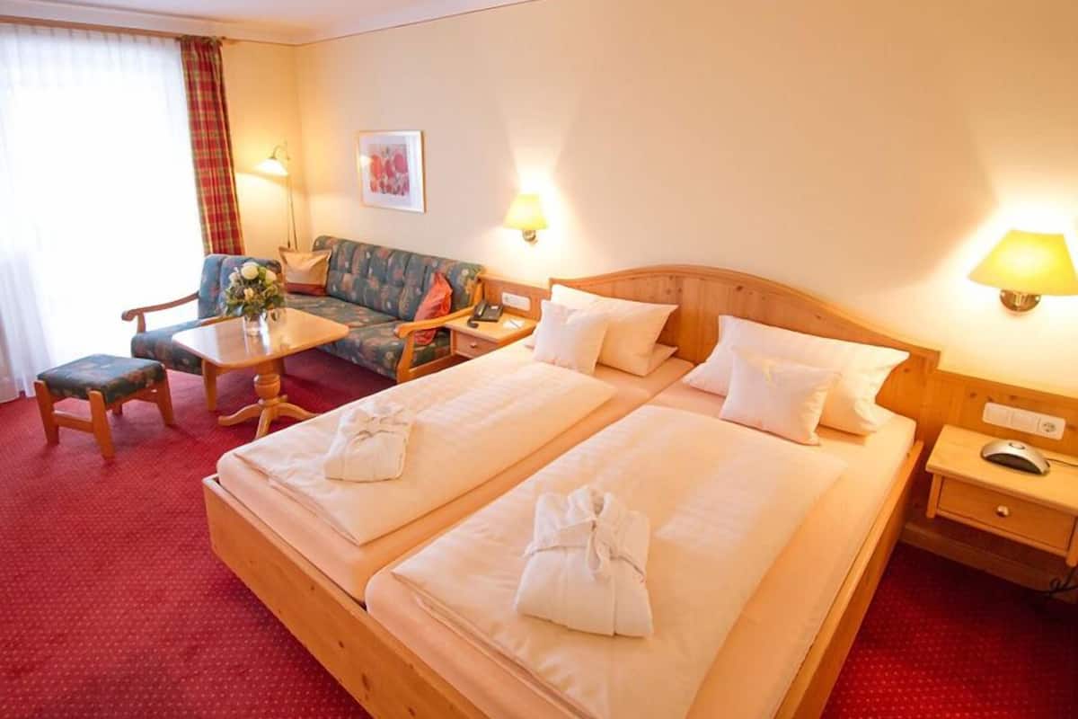 Quartos insonorizados, Wi-fi grátis, roupa de cama fornecida