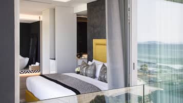 Suite Executiva | Minibar, cofre com capacidade para portátil, secretária