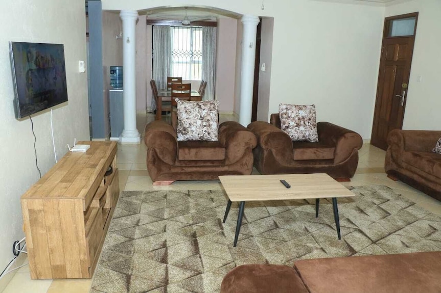 Spacious 3 Bedroom Apartment In A Great Location - Mombasa