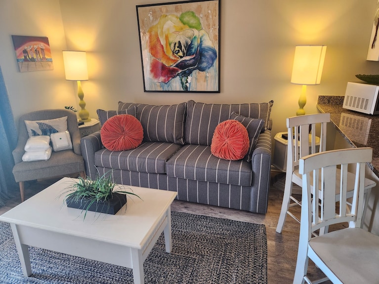 Hidden Gem At Seascapes E Bldg Pool ! - Carolina Beach, Nc.
Linens Included! - 北卡羅來納