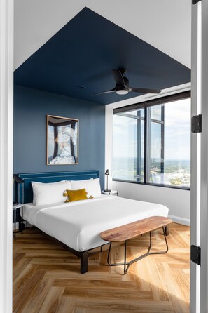 Roupa de alta qualidade, com decoração personalizada 