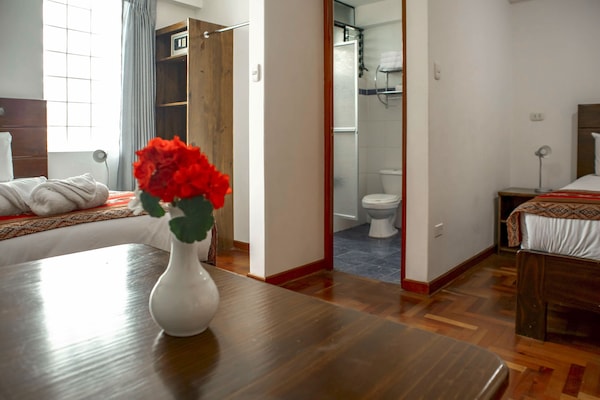 Quarto Duplo Familiar, várias camas | 1 quarto, edredões de penas, camas de colchão pillowtop