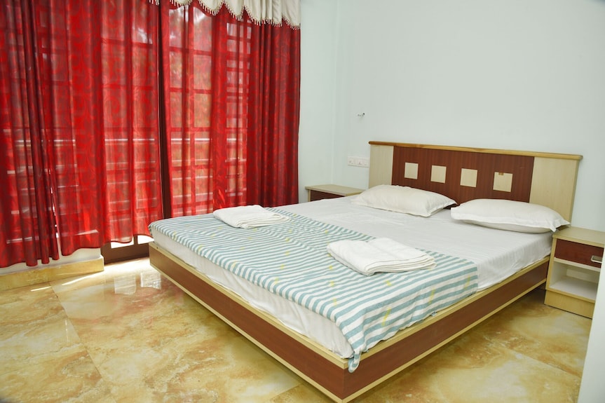 Cherai Blue Lagoons Villa, Natural Pool,pond,lake Side, Outdoor Sports Area - Kochi