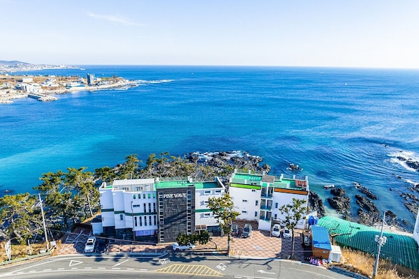 Pohang Pinewave Sea & Spa Pension - Pohang-si