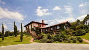 Fachada da propriedade