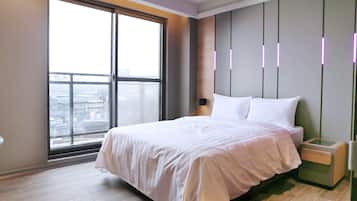 Cortinas/cortinados opacos, quartos insonorizados, Wi-fi grátis