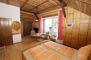 Quarto Duplo, varanda | Wi-fi grátis 