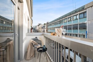 Apartamento, 2 quartos (302) | Varanda
