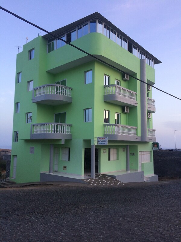 Pensão Motel Sodade - Capo Verde
