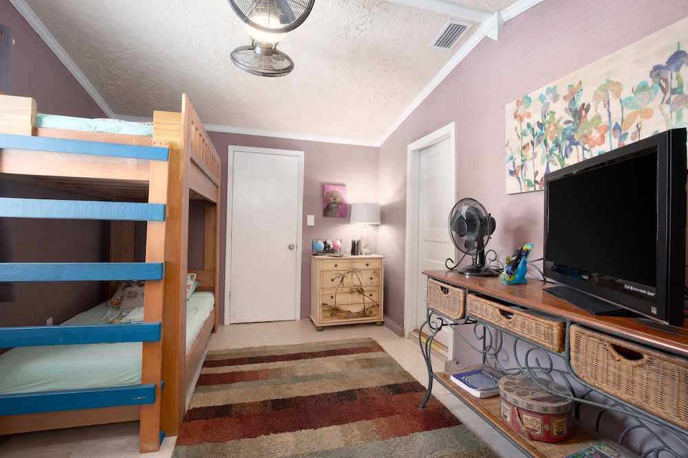 Three One Three By The Sea! (Pet Friendly) - Fort Walton Beach, FL