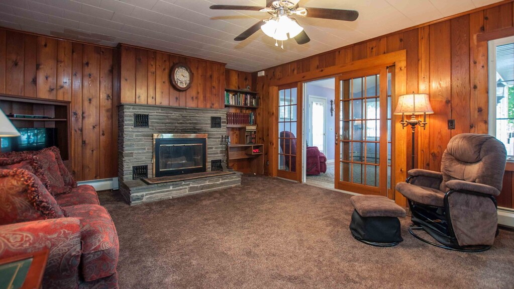 Willow Cove: Wine Country And Lake Living - Finger Lakes, NY