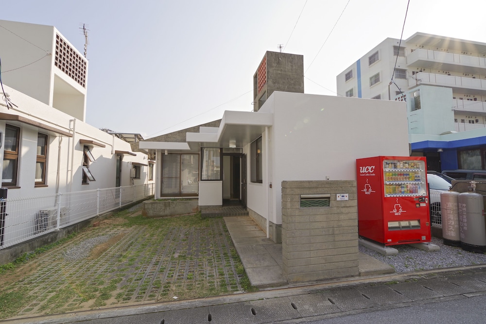 Pine House In Araha - 宜野湾市