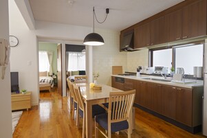 Casa básica (Private Vacation Home) | Opções para refeição no quarto