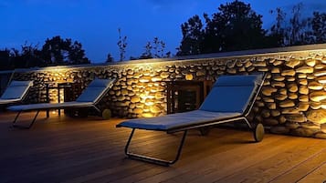 Piscina exterior, uma piscina aquecida