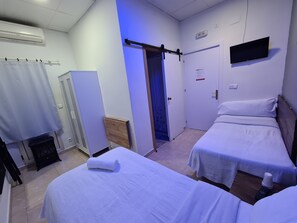 Quarto Twin | Secretária, secretária adequada para computadores portáteis 