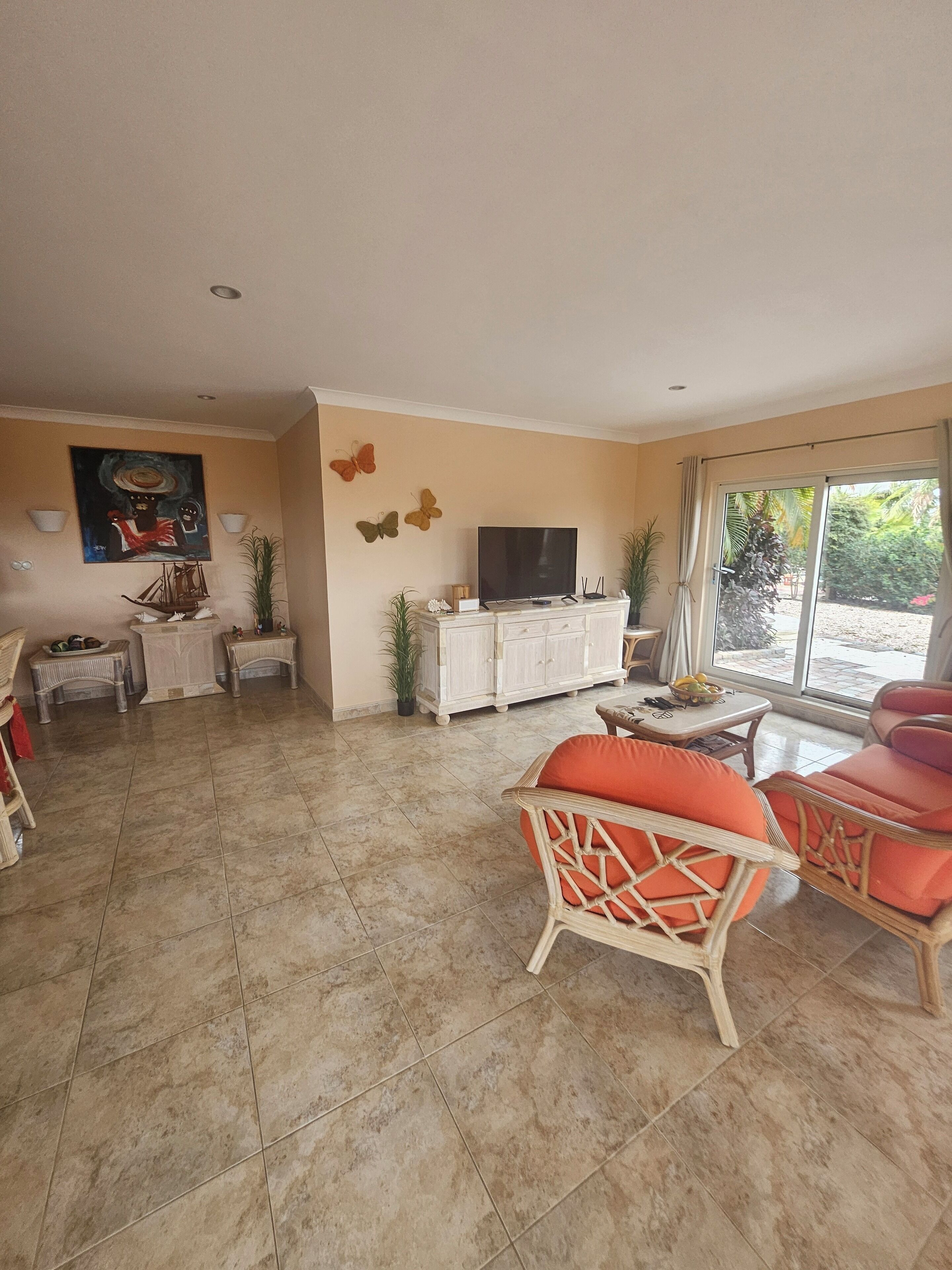 Apartamento De Unos 200 M² "La Casa Roja" Con Piscina E Hidromasaje - Curaçao