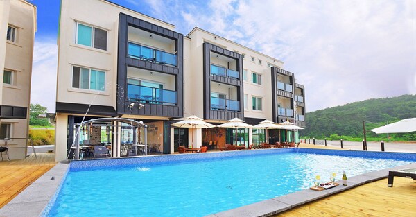 Glories Pension - Naju-si