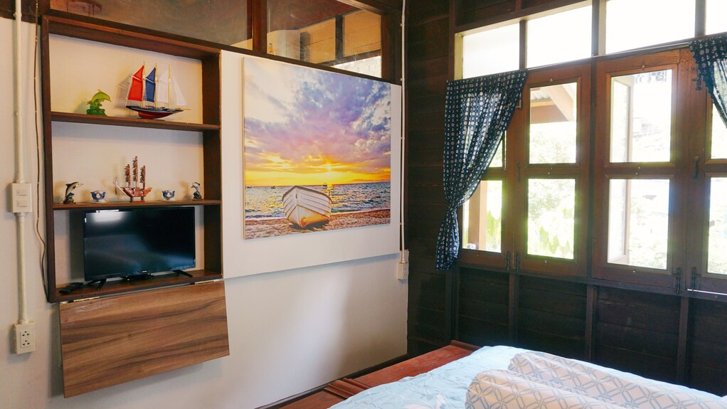 Family Boutique Rooms Near Victory Monument Bts Station - Bangkok