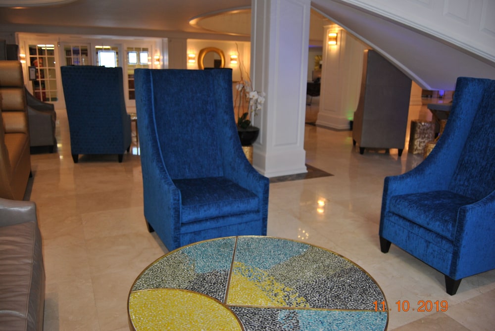 Newly Renovated 3/2 Condo On Miami Beach's Alexander Hotel - South Beach, FL