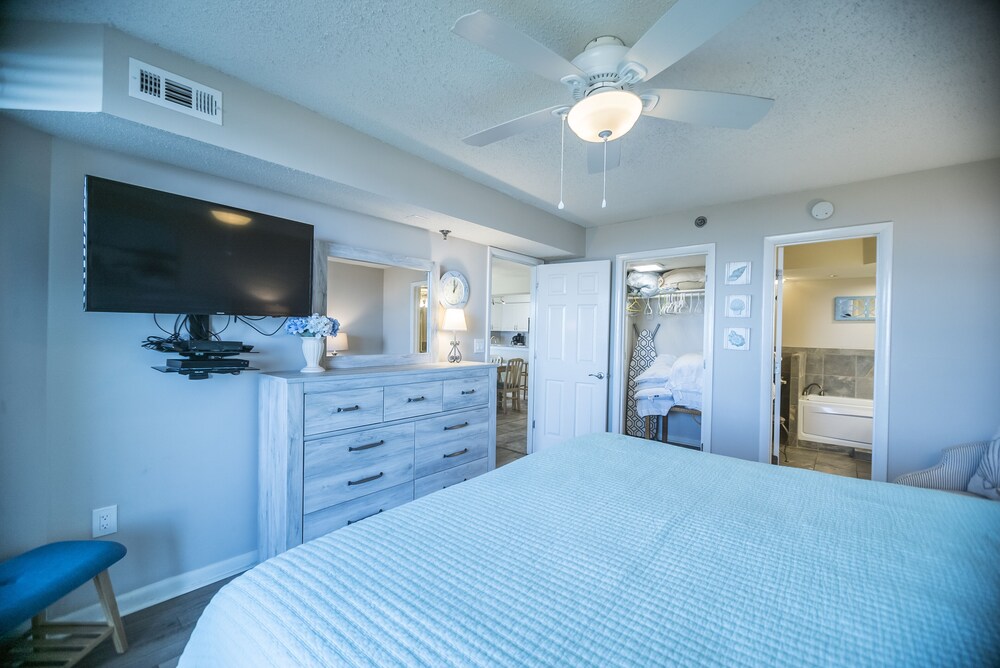 Recently Updated Oceanfront Condo W/great Views + Free Attraction Tickets! - North Myrtle Beach, SC