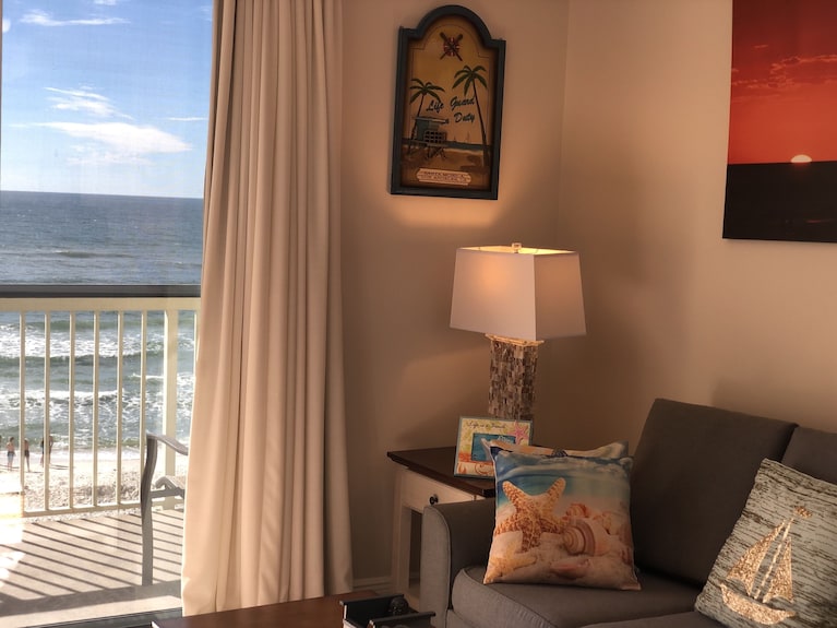 Nouveau Propriétaire - Spécial Hiver! Condo Récemment Rénové Face à La Plage - Floride