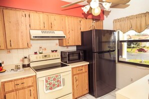 Apartamento em Condomínio Fechado | Cozinha privada