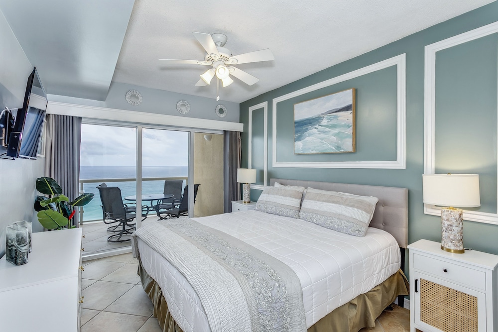 Beachfront 2 Br 2 Bthrm 16th Floor Condo Emerald Isle - Pensacola Beach, FL