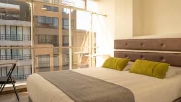 Quarto Duplo | Roupa hipoalergénica, Wi-fi grátis, roupa de cama fornecida