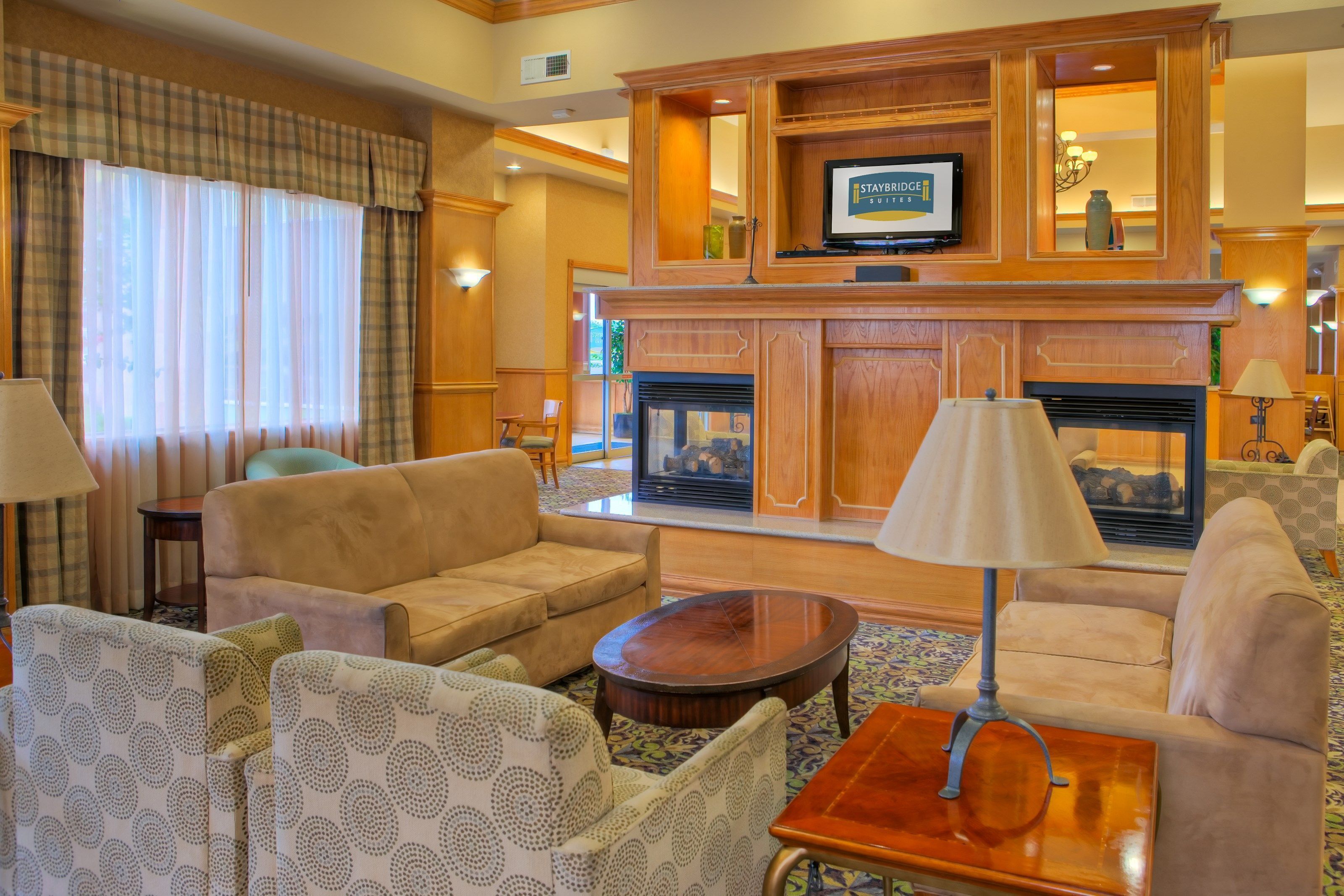 Spacious Studio Near Lrd | Shared Hot Tub + Daily Free Breakfast - Laredo, TX