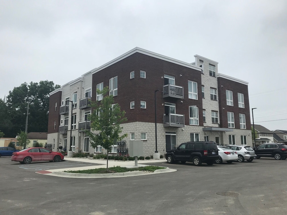 New Condo Near Beautiful Downtown Ann Arbor - Ann Arbor, MI