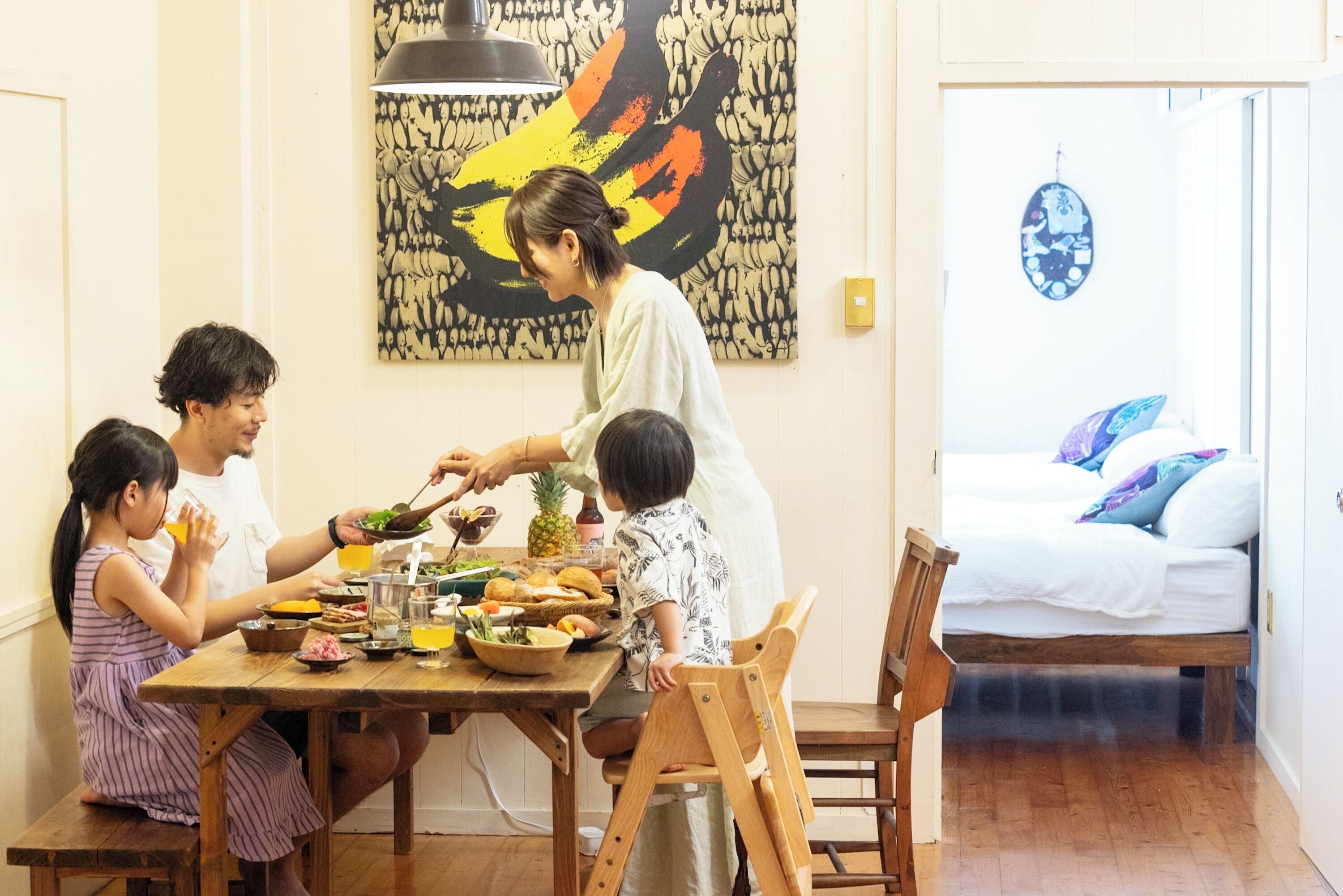 Apartamento superior, 2 quartos | Área de estar | TV LCD 32 polegadas com canais digitais, TV