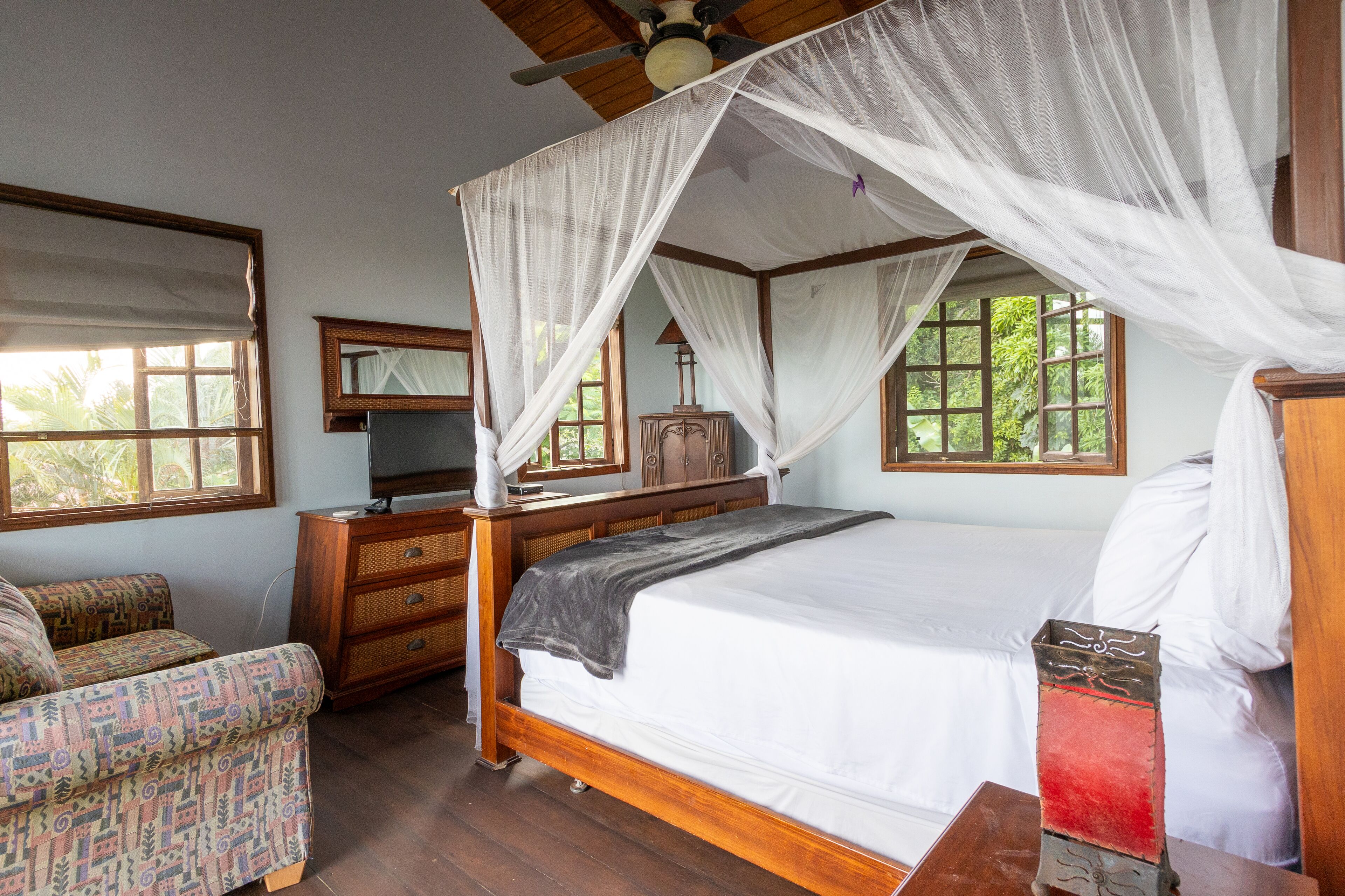 Spectaculaire Villa Située Dans Un Jardin Tropical Avec Vue Panoramique Sur L'océan / Breeze - Sainte-Lucie