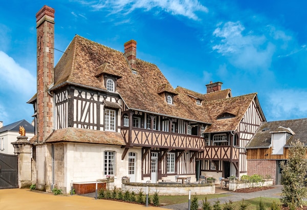 Le Manoir Des Chevaux Dorés - Le Neubourg