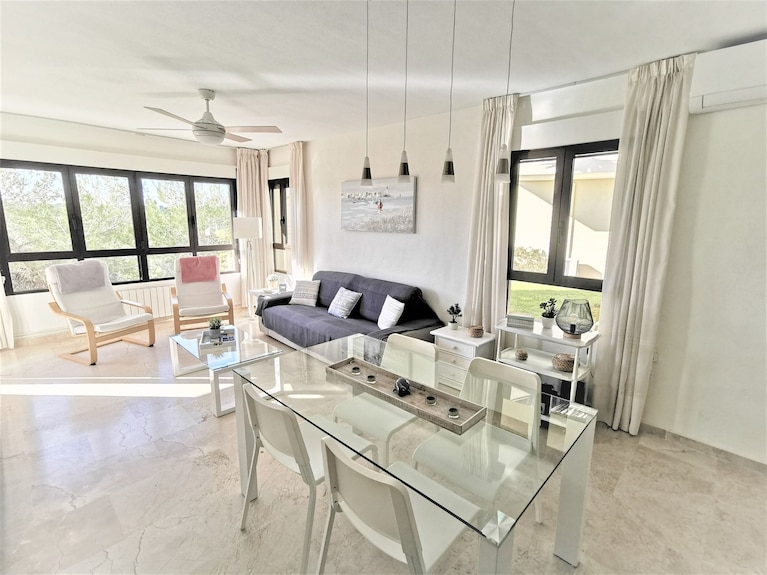 Magnificent South Facing Apartment, Swimming Pool, Jacuzzi Near Sea And Shops - Villamartin