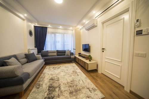 Modern And Comfortable House 1+1 Flat-şişli Center - Osmanbey